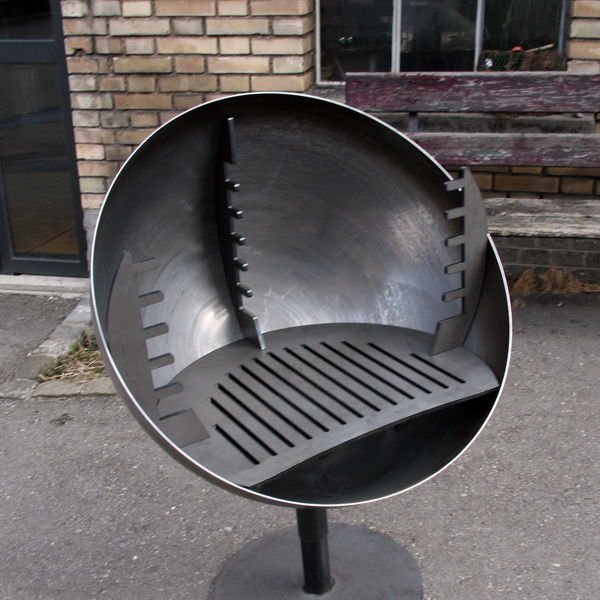 Bubble Feuerschale mit Grill - Metall Werk Zürich AG