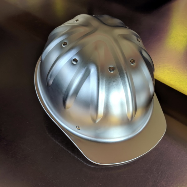 Metall Schutzhelm aus Aluminmium - Metall Werk Zürich AG